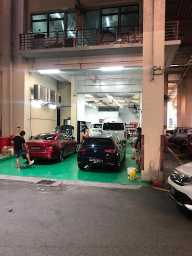 Tri king car accessories store